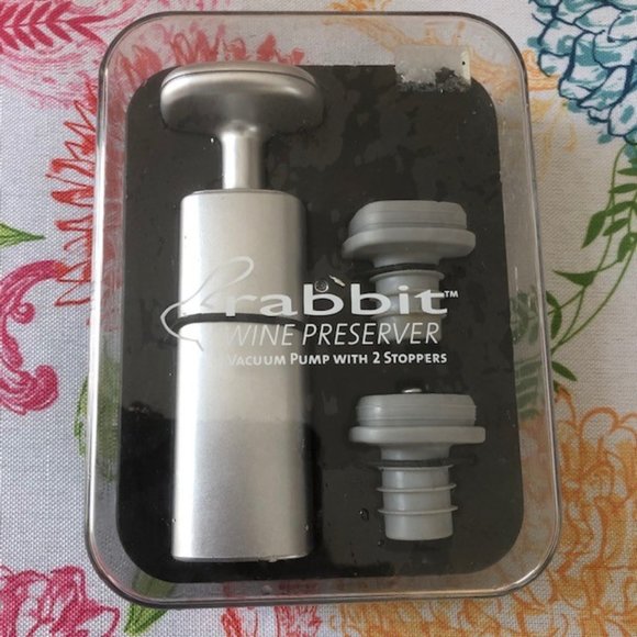 Rabbit | Kitchen | Rabbit Wine Sealer And Vacuum Stoppers New In Box ...